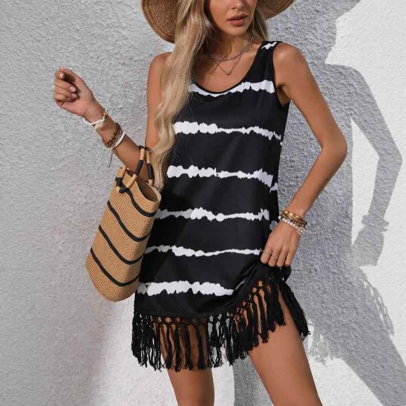 ・カテゴリ: 水着、ビーチカバーアップ・対象: 成人女性・柄: ボーダー・ワイヤー・パッド: なし・素材: ポリエステル 95%、ポリウレタン 5%・着用シーン: フィットネス、ダンス、スイミング、ビーチ・カラー展開: ブラック・サイズ展開...