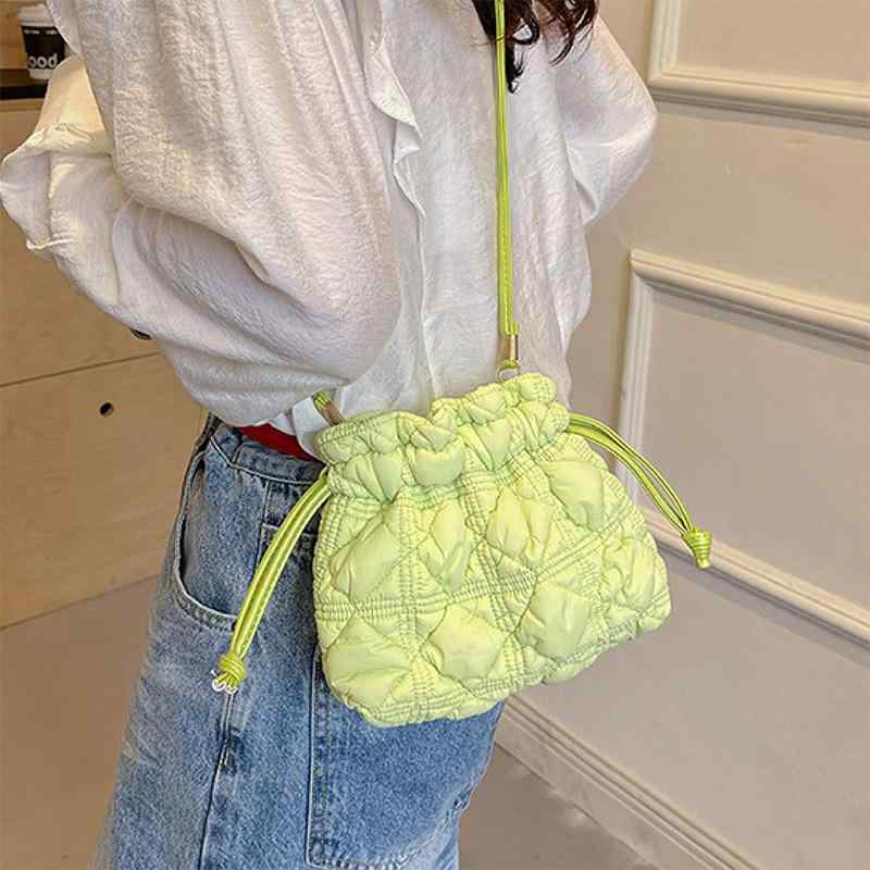 ・カラー展開: 【ワンショルダーバッグ】ホワイト、【ワンショルダーバッグ】イエロー、【ワンショルダーバッグ】ブルー、【ワンショルダーバッグ】ピンク、【ワンショルダーバッグ】グリーン、【ワンショルダーバッグ】パープル、【オクタゴンバッグ】ピン...