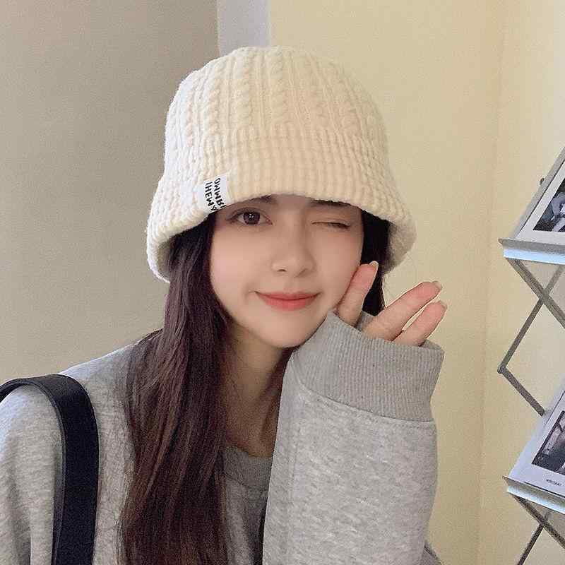 ・カテゴリ: 毛糸帽・帽子のトップの形状: 丸型・帽子のつばの形状: つばなし・カラー展開: ブラック、ベージュ、ピンク、カーキ、グレー・サイズ展開: フリーサイズ・機能: 保暖・主な素材: ポリエステル・スタイル: 韓国風、可愛い、プリン...