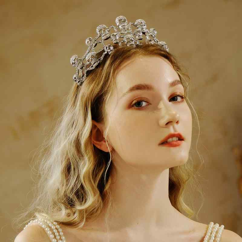 ・カテゴリ: ヘッドドレス・スタイル: ダーク風・素材: 合金・デザイン: クラウン、スカル、ラインストーン・技術: ラインストーン埋め込み・カラー: シルバー・適用シーン: ウェディング、子供用舞台衣装、写真撮影