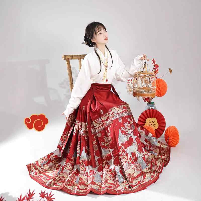 ・カテゴリ: 漢服・主な素材: ポリエステル（テトロン）・カラー展開: トップス+レッド馬面スカート、トップス+ブラック馬面スカート、トップス+ブルー馬面スカート、レッド馬面スカート（単品）、ブラック馬面スカート（単品）、ブルー馬面スカート...