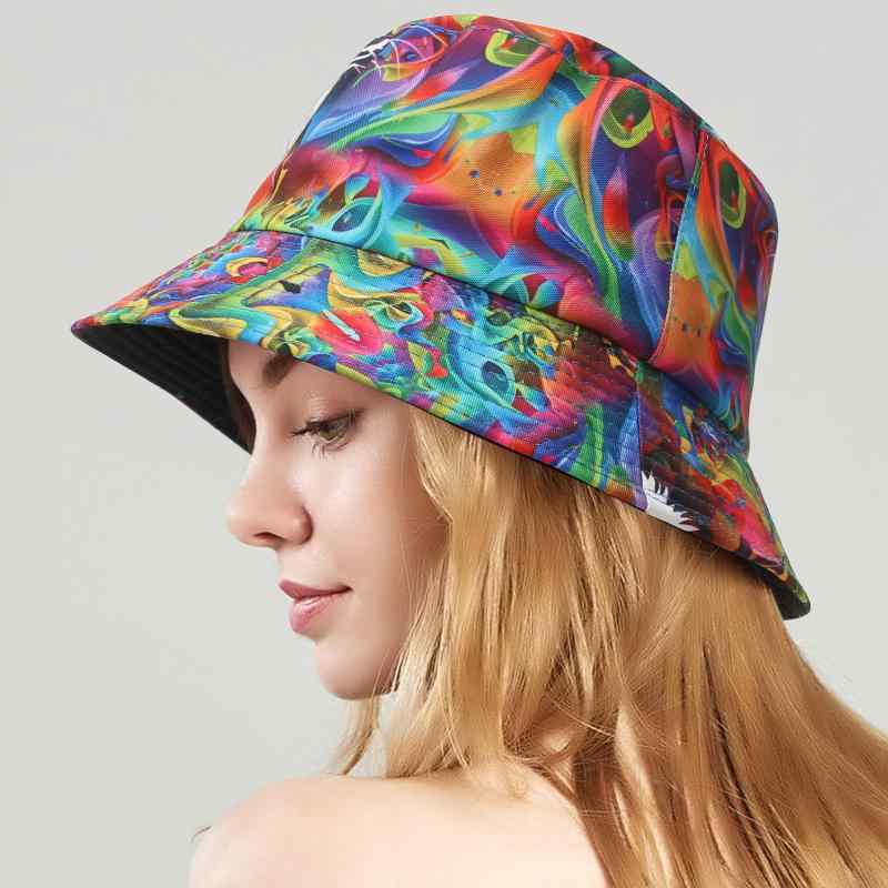 ・カテゴリ: バケットハット・帽子のトップスタイル: ベル型・つばのスタイル: ショートブリム・カラー展開: ブラック、ピンク、マルチカラー・機能: 通気性、遮光・主な素材: 綿 ・スタイル: 個性派トレンド・加工技術: デジタルプリント