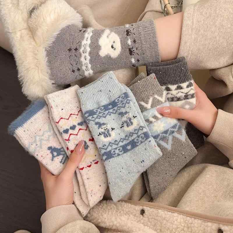 ・カテゴリ: ルーズソックス・スタイル: 日系・柄: 提花、动物・機能: 防摩擦・厚さ: 加厚・対象性別: 女・対象年齢: 青年（18-40歳）・主な素材: 羊毛・素材の含有量: 5-10%・レッグ長: 中筒・針数: 144N・カラー展開:...