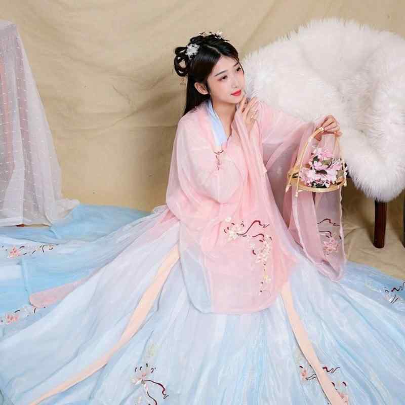 ・性別: 女性・素材: シフォン、ポリエチレン、ポリウレタン・カラー: 上襦、キャミソール、齊腰6mスカート・サイズ展開: XS、S、M、L・対象年齢: 18-24歳・テーマ: 漢服・武侠スタイル・スタイル: スウィート、フレッシュ