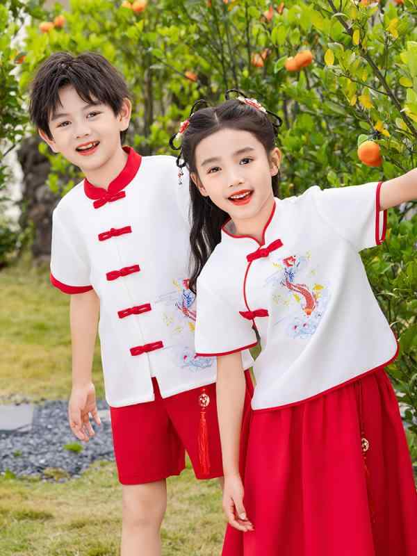 ・スタイル: エスニック・対象年齢: 3〜8歳（対応身長100〜140cm）・対象性別: 男女兼用・前開き仕様: シングルブレスト・デザイン特徴: セットアップ・生地加工: ソフト加工・主な素材: 綿・素材割合: 綿60%・安全基準: B類...