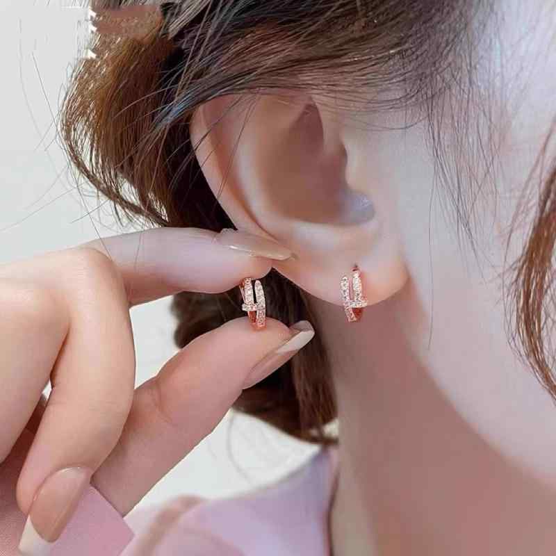 ・カテゴリ: 耳飾り・主な素材: 銅・処理技術: 電気メッキ・デザイン: 幾何学型、四角形・スタイル: オリジナルデザイン・カラー展開: ローズゴールド・対象: 女性用