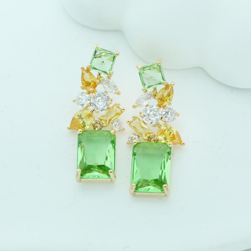 ・カテゴリ: 耳飾り・主な素材: 銅・装飾: ジルコニア・デザイン: 花柄・カラー展開: グリーン、ブルー・流行要素: 花・スタイル: ラグジュアリー・ポスト素材: シルバー925・スタイル分類: ファッション・通勤・対象: レディース