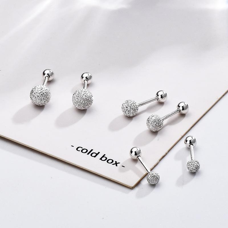 ・素材: シルバー・処理プロセス: 電気メッキ・デザイン: 幾何学型・カラー展開: 3mm、4mm、5mm・純度: 純銀・流行要素: 円形・スタイル: シンプルモダン・耳針素材: 純銀・スタイル分類: ファッション通勤・カテゴリ: ピアス・...