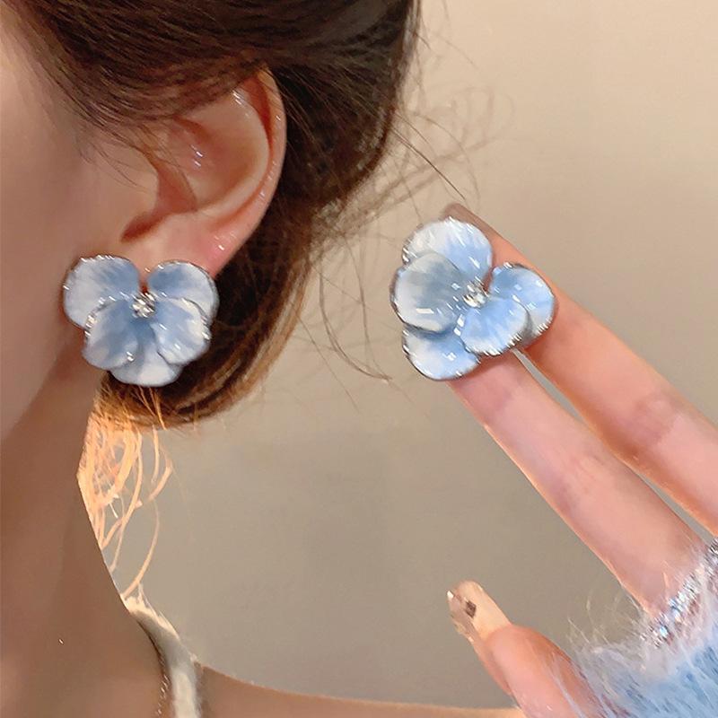 ・カテゴリ: 耳飾り・スタイル: シンプル、ファッション通勤・デザイン: 花卉・主な素材: 合金・加工技術: 電気メッキ・対象: 女性・トレンド要素: 花柄