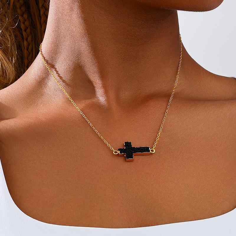 ・カテゴリ: ネックストラップ・素材: 合金・加工技術: 電気メッキ・デザイン: 幾何学型・チャームの素材: 樹脂・カラー展開: ブラック、ブルー・デザイン要素: 十字架・スタイル: 欧米、ファッション通勤・対象: レディース