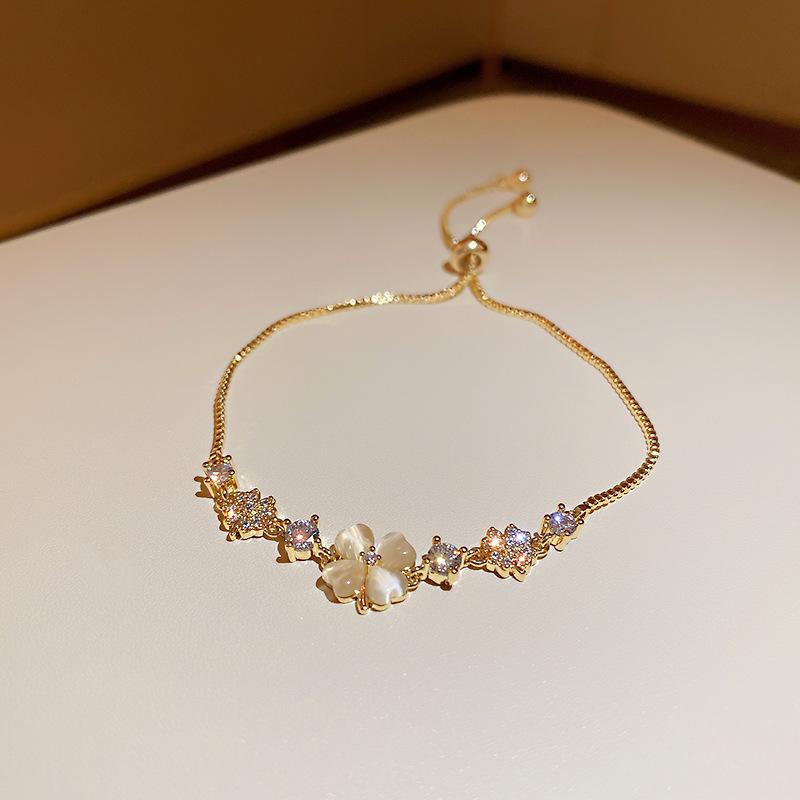 ・カテゴリ: 手飾り・素材: 合金・加工技術: 電気メッキ・スタイル: レディース・デザイン: ジオメトリック・カラー: キャッツアイペタルブレスレット・デザイン要素: リング、ライン、幾何学