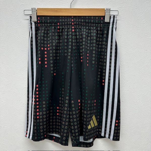 ◆商品説明◆ ハンドボール用 ソブエオリジナルパンツ3 ◆カラー◆ ブラック×グレー ◆素材◆ ポリエステル100％ ◆サイズ◆ M　ウエスト　32　総丈　47　股下 18 L　ウエスト　34　総丈　48　股下 18 XL　ウエスト　36　...