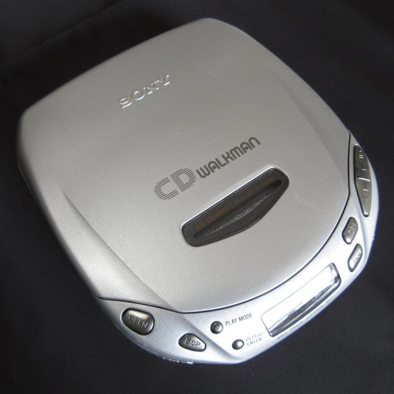 SONY　CD　WALKMAN　D-E404CDウォークマン