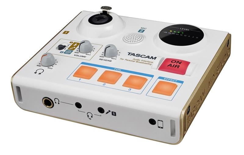 TASCAM MiNiSTUDIO PERSONAL US-32無指向性マイクを搭載。ヘッドセットマイク、4極イヤホンマイクにも対応。ループバック機能。3つのPONキー。ボイスエフェクト、バーブエフェクト、専用ソフトウェア搭載。