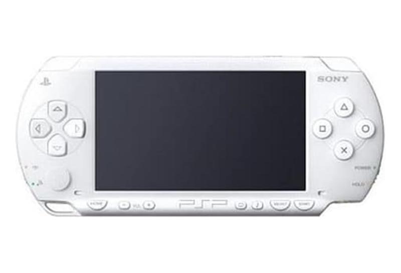 PSP「プレイステーション・ポータブル」 セラミック・ホワイト (PSP-1000CW) 【メーカー生産終了】●PSP-1000 セラミック・ホワイト●