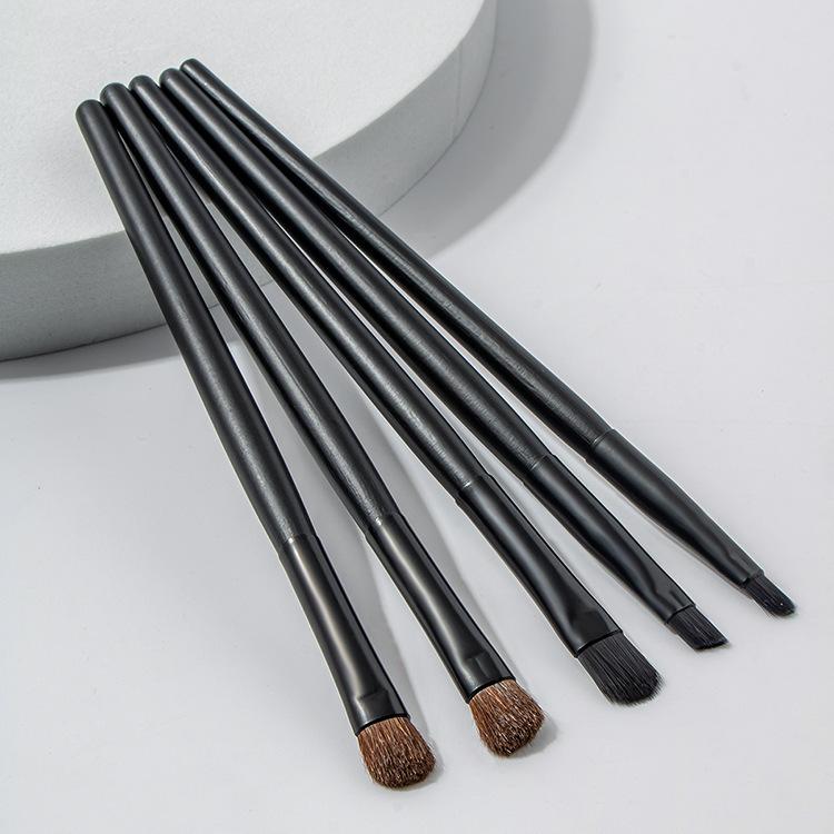 メイクブラシ 5本セット ウッドハンドル アイシャドウブラシ ブラック 収納ケース付き 斜め 眉ブラシ 馬毛 アイメイク