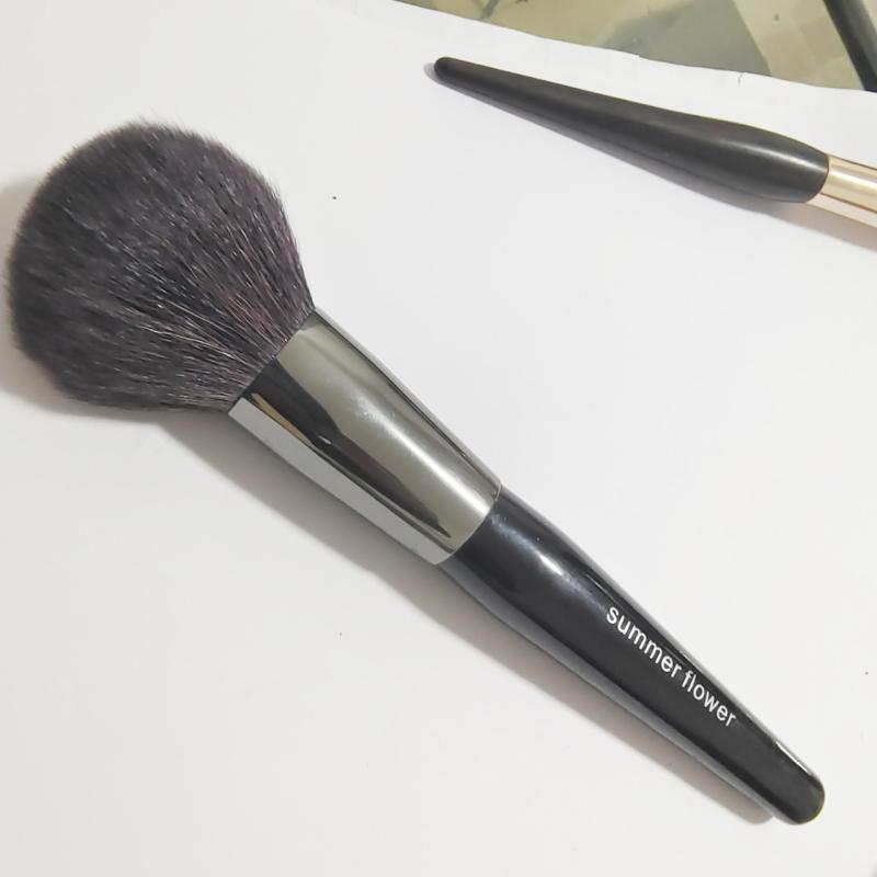 2メイクブラシ 原木色 携帯用 フェイスブラシ パウダーブラシ 大判