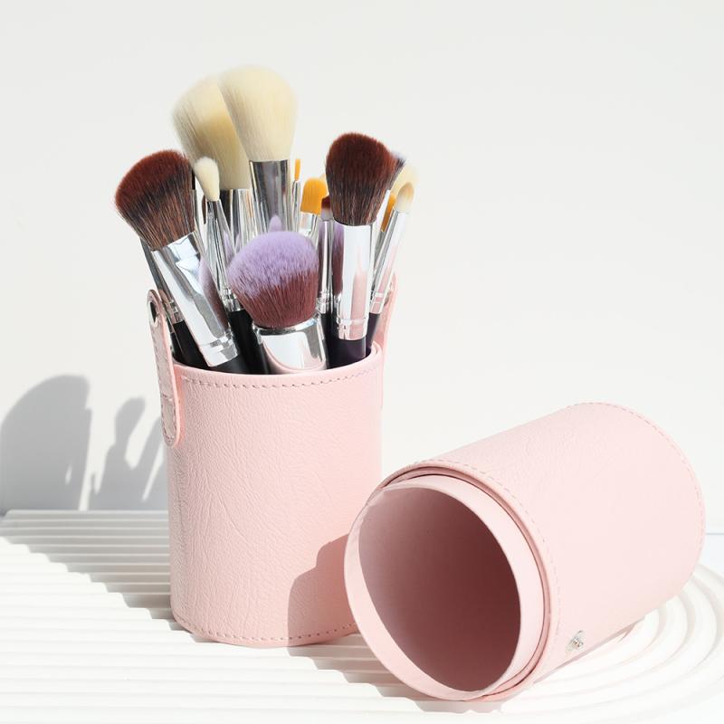 メイクブラシ 31本セット ピンク PUレザー 収納ケース付き プロ仕様 メイクアップブラシ ファンデーションブラシ・カテゴリ: 化粧ブラシセット・ブラシ本数: 31本・ブラシ素材: ナイロン・ブラシケースタイプ: 筒型・ブラシ柄素材: 木...