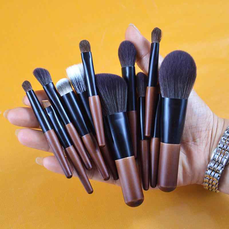 メイクブラシ 12支 ミニ 携帯用 化粧ブラシ フェイスブラシ チークブラシ アイシャドウブラシ コンシーラーブラシ 散粉ブラシ 点彩ブラシ・カテゴリ: 化粧ブラシセット・ブラシ本数: 12本・ブラシ素材: 馬毛・ブラシケースタイプ: 麻布...