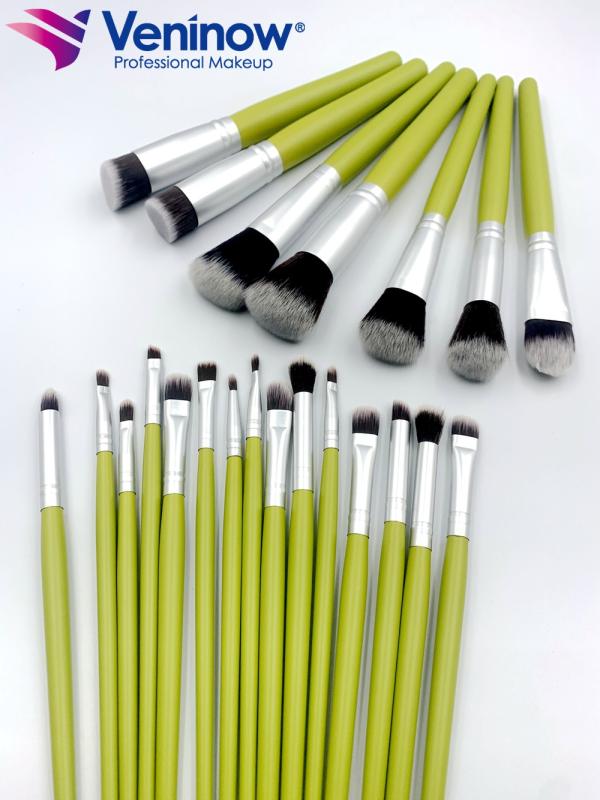 メイクブラシ 竹柄 チークブラシ フェイスブラシ アイシャドウブラシ 化粧ブラシ 美容ツール ファンデーションブラシ・カテゴリ: 化粧ブラシセット・ブラシ数: 23本・ブラシ材質: 人造繊維・柄材質: 木・柄の長さ: 長柄・毛の長さ: 2....