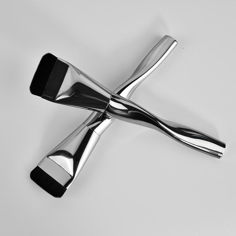 メイクブラシ 平筆 ファンデーションブラシ コンシーラーブラシ 螺旋 塗りやすい ムラになりにくい 無痕 化粧ブラシ・カテゴリ: ブラシ各種・ブラシ素材: 人造繊維・ブラシ本数: 1本・ブラシ収納: 袋・ブラシ柄素材: プラスチック・ブラシ...