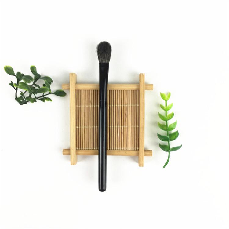 メイクブラシ アイシャドウブラシ Lサイズ 灰リス毛 ブレンディング 発色 アイメイク・套刷支数: 1支・刷毛材质: 灰鼠毛・刷包类型: その他・刷柄材质: 木柄・刷柄规格: 长杆・外观颜色: 黒色