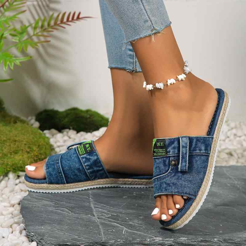 サンダル レディース デニム 厚底 9cm フラット ぺたんこ 歩きやすい 履きやすい スリッパ 外履き 美脚 かわいい カジュアル 普段使い・カテゴリ: サンダル・対象: 成人・スタイル: カジュアル・流行のデザイン: その他・アッパー素...