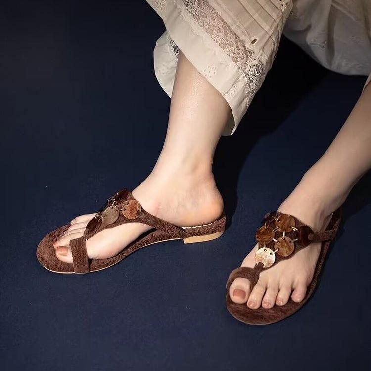 サンダル レディース 女性用 レトロ 琥珀色 ブラウン トングサンダル ローヒール オープントゥ 普段使い 外履き 高級感・カテゴリ: サンダル・対象: 成年・スタイル: レトロ・流行の要素: 金属・靴の表面素材: PU・靴底素材: ゴム・...