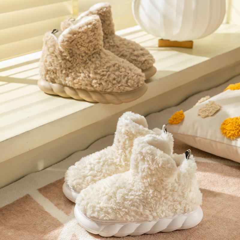 ルームシューズ 男女兼用 暖かい 滑り止め ソフト底 もこもこ スリッパ 室内 履き 普段使い 部屋着 リラックス あったか 秋冬