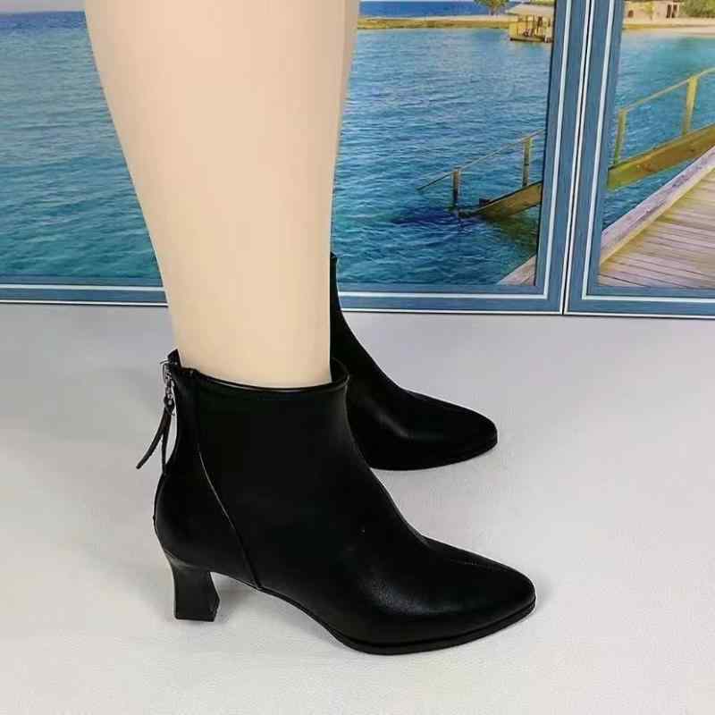 ブーツ レディース 秋冬 ショートブーツ 太ヒール ミドルヒール 暖かい 裏起毛 ハイヒール ヌードカラー 美脚 歩きやすい かわいい・カテゴリ: ・対象年齢: 成年・靴の材質: 人造PU・靴底の材質: ゴム・対象性別: 女性・・つま先の形...