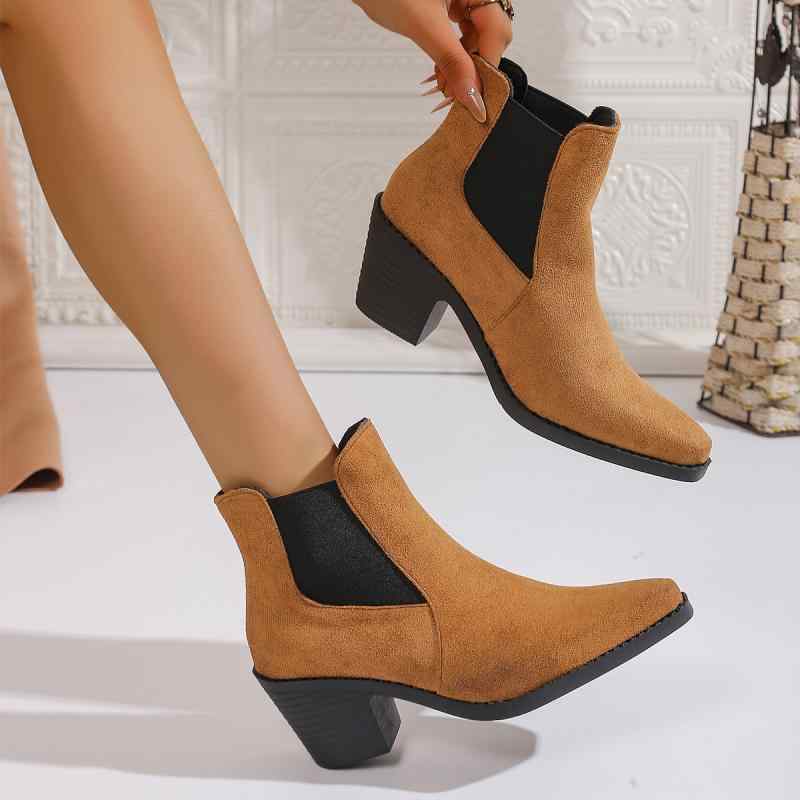 ブーツ レディース 大きいサイズ ポインテッドトゥ 太ヒール ハイヒール ショートブーツ 秋冬 通勤 普段使い カジュアルスタイル 美脚効果・カテゴリ: ・対象年齢: 成年・アッパー素材: 牛スエード・ソール素材: ゴム・性別: 女性・スタ...