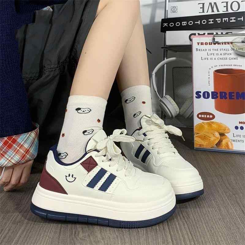 スニーカー レディース 厚底 運動靴 かわいい 普段使い キャンパスシューズ 衝撃吸収 滑り止め クッション性 歩きやすい