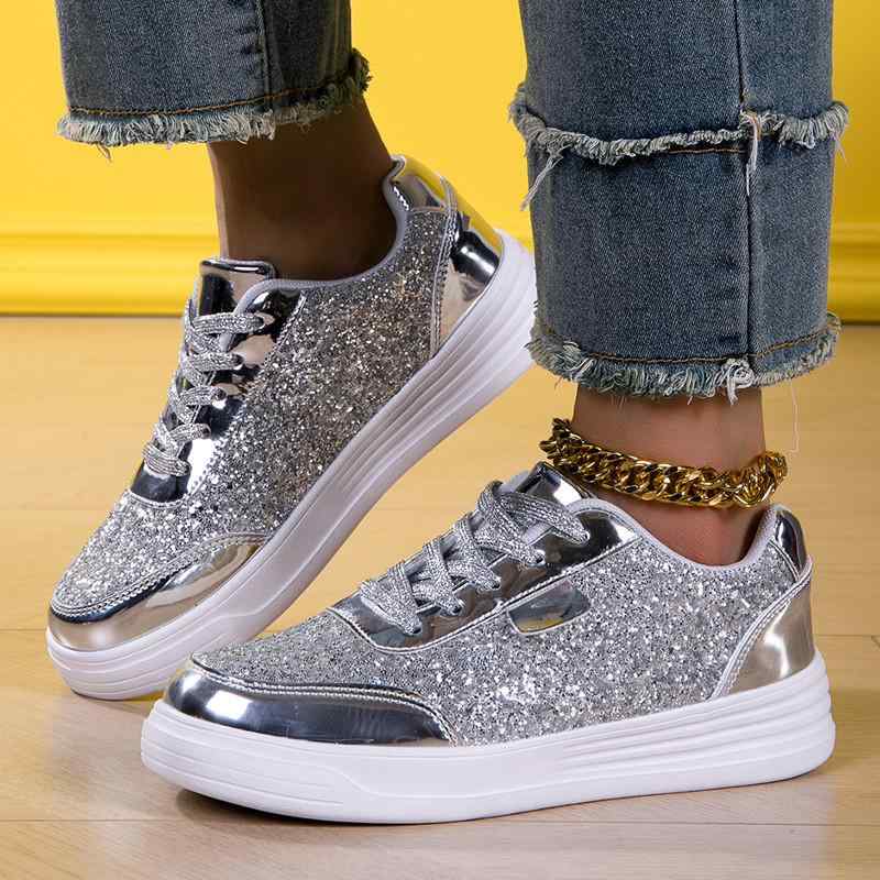 スニーカー レディース 大きいサイズ ローカット 紐 光沢 キラキラ カジュアル 運動靴 普段使い 軽量 クッション