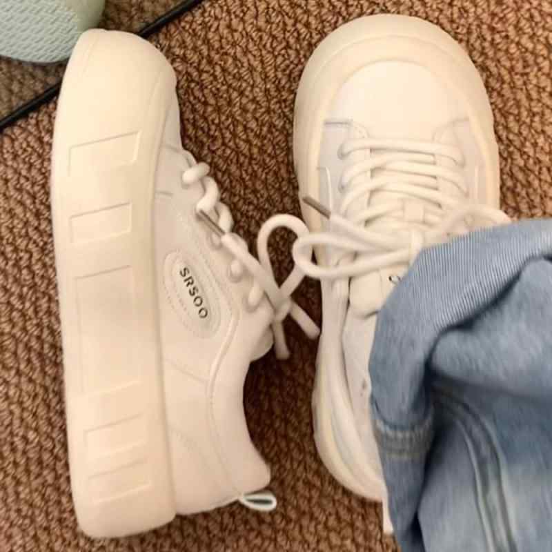 スニーカー レディース 厚底 軽量 スポーツ スニーカー 白 かわいい 普段使い 高級感 秋冬
