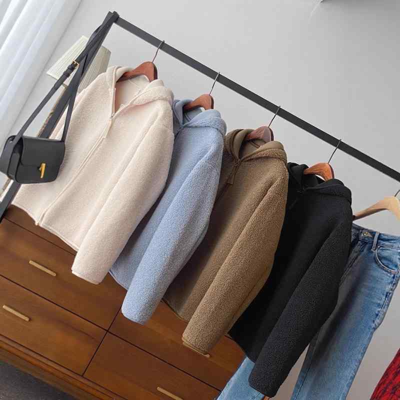 アウター レディース 秋冬 柔らかい フリース 暖か フード付き ゆったり リラックス カジュアル かわいい・生地: フリース・主な素材: ポリエステル・フィット: レギュラー・構成: 単品・厚さ: 厚手・着丈: ミドル丈(50cmより長く...