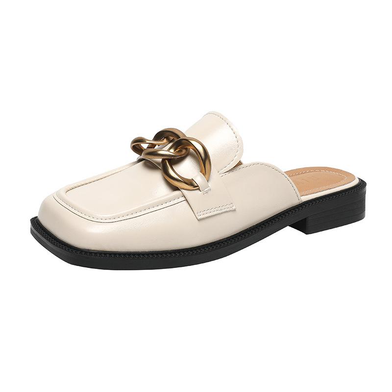 サンダル レディース ミュール つっかけ ローヒール スリッパ 外履き フラット ぺたんこ 英国風 スクエアトゥ 金属飾り 履きやすい 歩きやすい 大きいサイズ かわいい おしゃれ