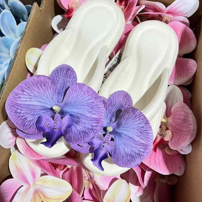 サンダル レディース ビーチサンダル 蝶 花 モチーフ 厚底 衝撃吸収 滑り止め 履きやすい 歩きやすい カジュアル 女性用 春夏