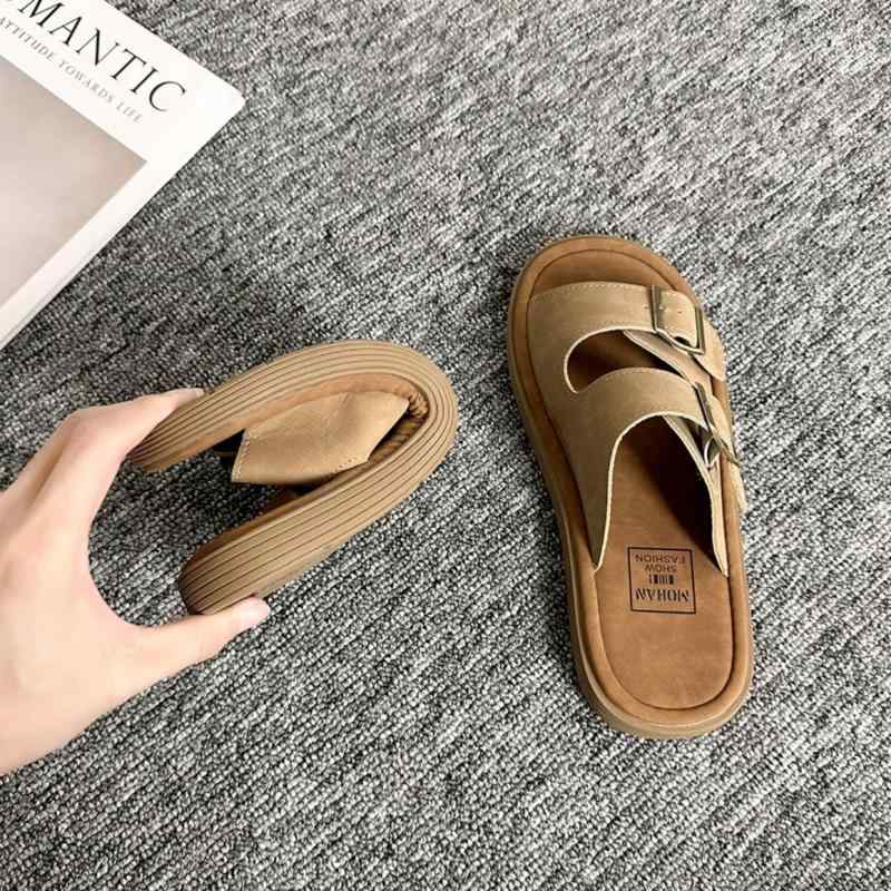 サンダル レディース 男性用 レトロ ビーチサンダル ぺたんこ フラット 滑り止め 普段使い リゾート 海水浴 プール 柔らかい 歩きやすい・カテゴリ: サンダル・対象: 成人・スタイル: カジュアル・流行の要素: 金属・甲材: PUレザー...