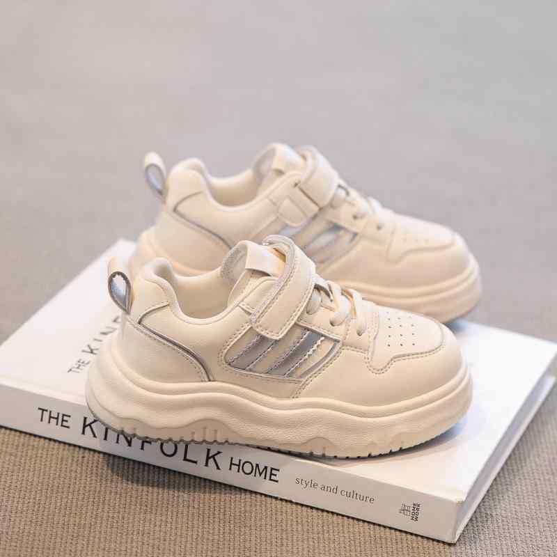 スニーカー キッズ 子供 男の子 女の子 大童 運動靴 春秋 軽量