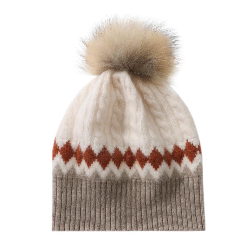 ニット帽 レディース 秋冬 ウール 暖かい 防寒 配色 ひし形 ケーブル編み ボンボン付き おしゃれ かわいい カジュアル・製品カテゴリ: ニット帽・流行の要素: -1・適合シーズン: 冬季, 春季, 秋季・帽子のトップスタイル: 鐘形・帽...