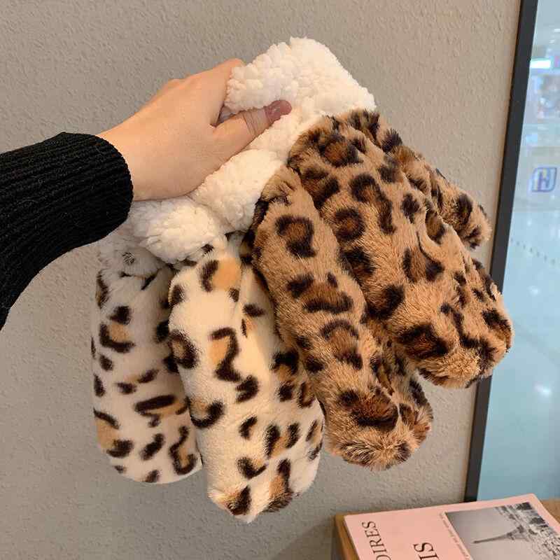 手袋 レディース ヒョウ柄 秋冬 防寒 保温 自転車 バイク 裏起毛 あったか グローブ かわいい おしゃれ