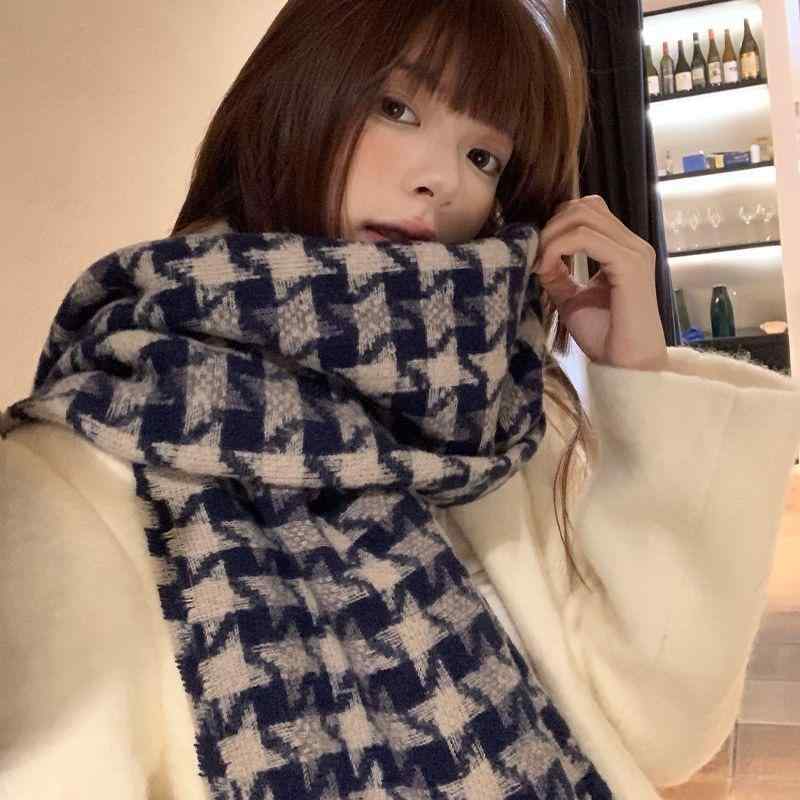 マフラー レディース 韓国風 千鳥格子 秋冬 保温 ショール ストール 厚手 暖かい 学生 かわいい・編み方: 経編・流行要素: 千鳥格子・機能: 保温・スタイル: 百搭, 極簡, 高級感・色: 藏青雰囲気四角星, 黒雰囲気四角星, 煉瓦赤...