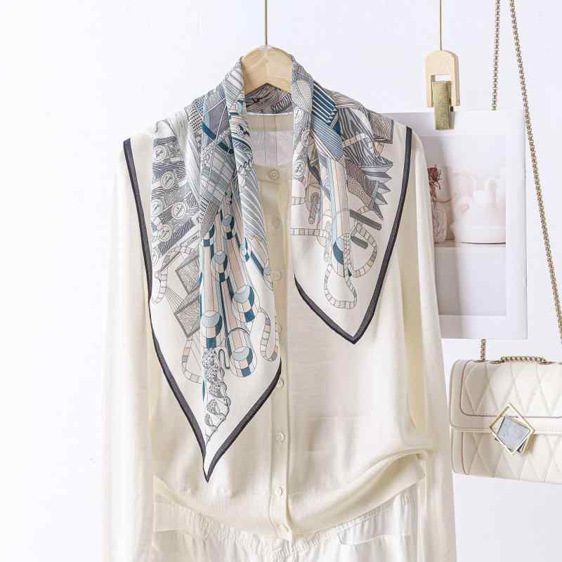 スカーフ レディース 春夏 秋冬 ファッション雑貨 シルク100% 桑蚕丝 正方形 70cm UVカット 紫外線対策 日焼け防止 多機能 ストール ショール