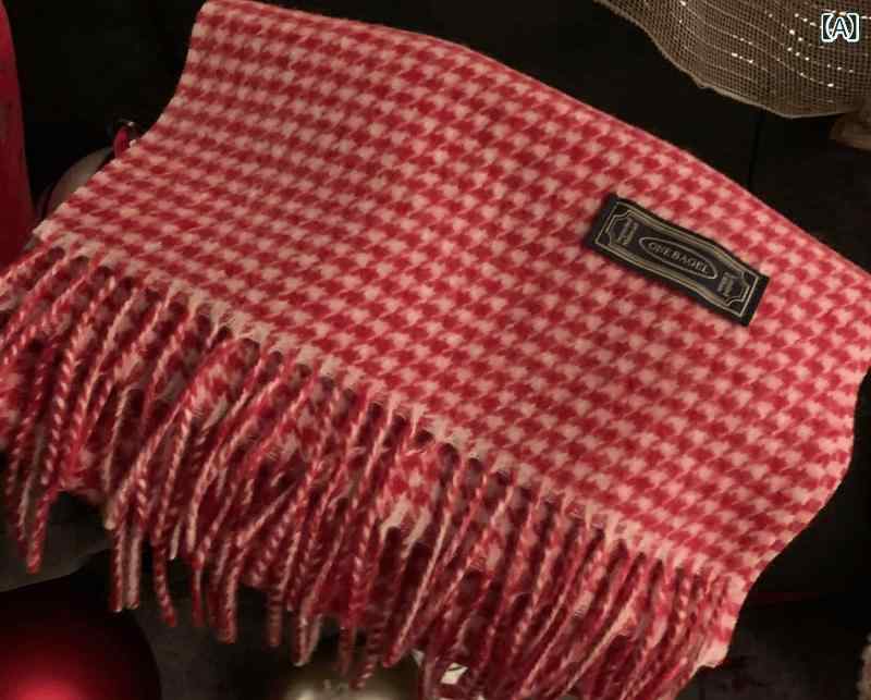 マフラー レディース チェック柄 ウール 暖かい 防寒 ストール ひざ掛け 秋冬 レトロ 上品 かわいい・機能: 保温・スタイル: ファッション・素材: モヘア、ポリエステル・カラー: 新年レッド格子, ブルーイエロー格子, カラー格子・付...