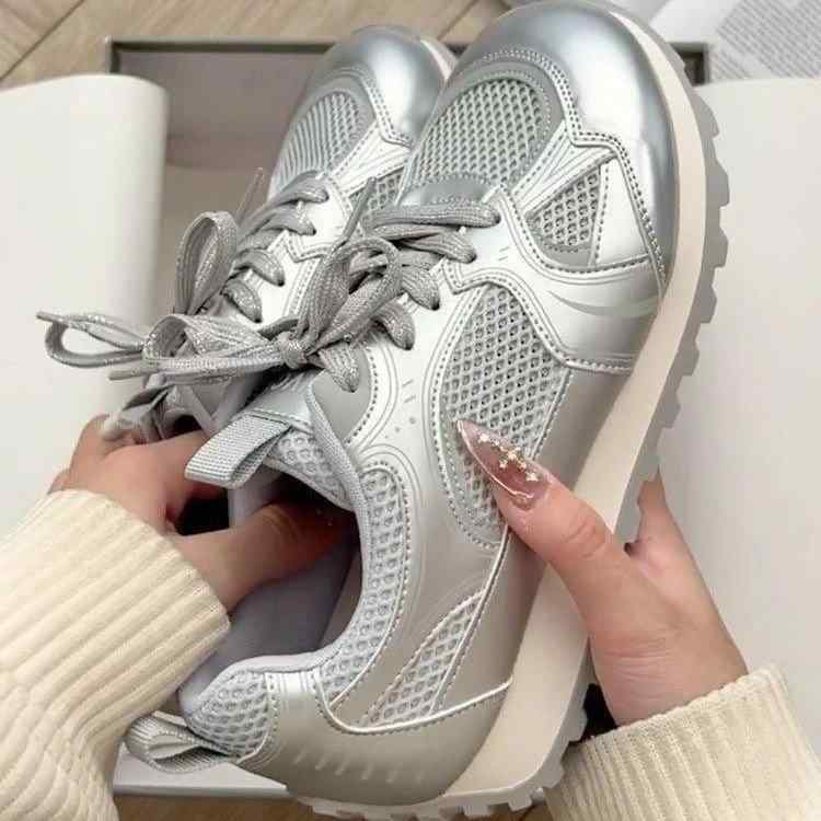 スニーカー レディース 厚底 カジュアルシューズ スポーツシューズ 女性用 婦人靴 インフルエンサー ダッドスニーカー クッション性 普段使い