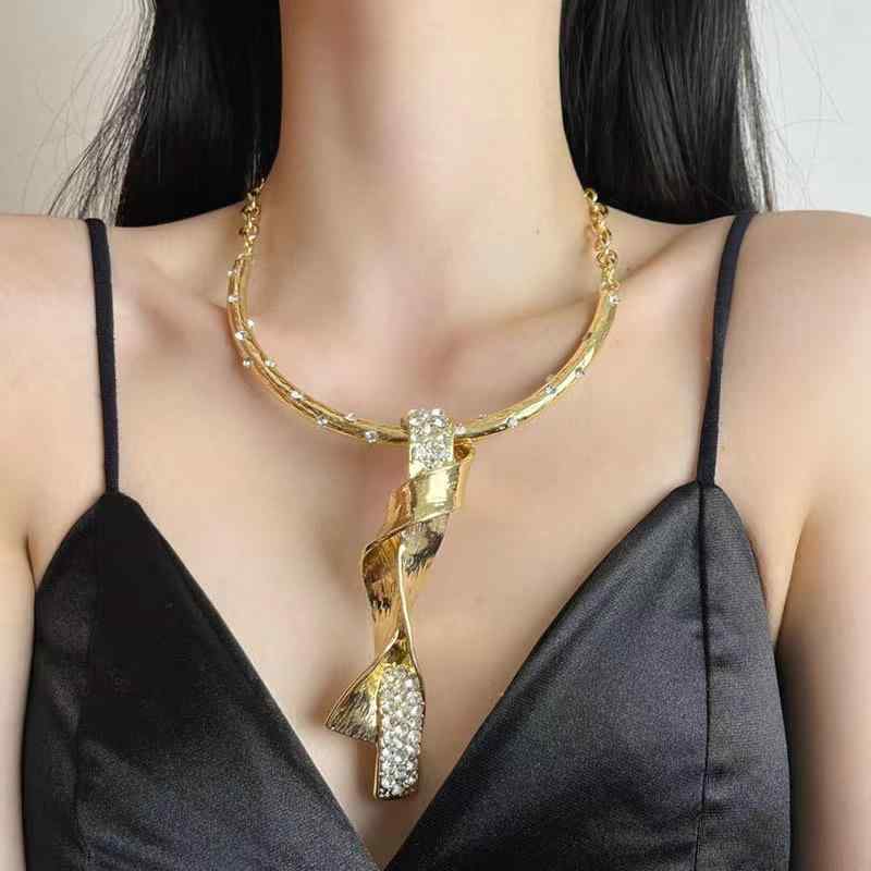 ネックレス レディース 豪華感 満点 ジルコニア 金属製 チョーカー 取り外し可能 レトロ 宮廷風 誇張デザイン 飘带 オシャレ かわいい