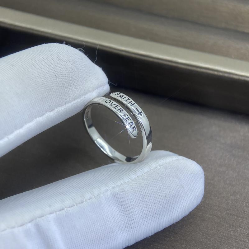 指輪 シルバーリング ラッキーアイテム ジルコニア 韓国 ・種類: 指輪.リング・素材: 銀・造型: 字母/数字/文字・処理工芸: 電気メッキ・スタイル: 女性用・カラー: シルバー・サイズ: 開口調節可能・製品カテゴリ: 手飾り