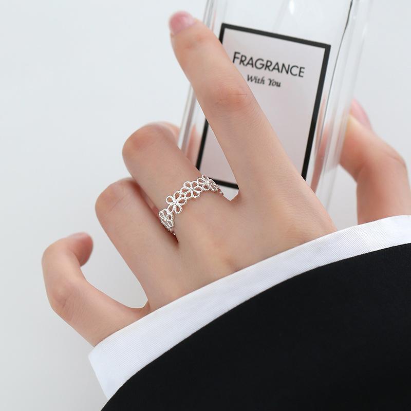 指輪 レディース S925 シルバー 花柄 鏤空 小清新 個性 スイート 百搭 オープンリング・種類: リング.指輪・素材: 銀.925銀・造型: 花卉・処理方法: 電気メッキ・カラー: シルバー・サイズ: 開口部調整可能・流行要素: 花・...