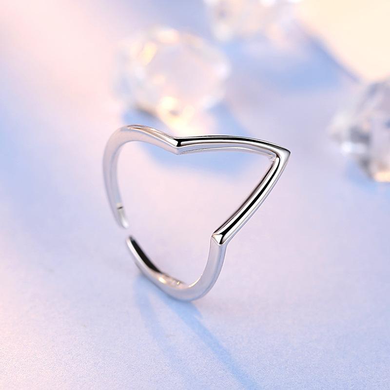 指輪 レディース V字 アルファベット 大ぶり 個性的 シルバー925 電気メッキ加工