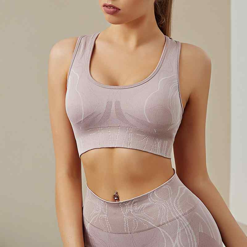 ヨガウェア レディース スポーツブラ トップス ショートパンツ 上下セット 伸縮性 通気性 吸汗速乾 ノンワイヤー パッド付き 運動用 ジム フィットネス